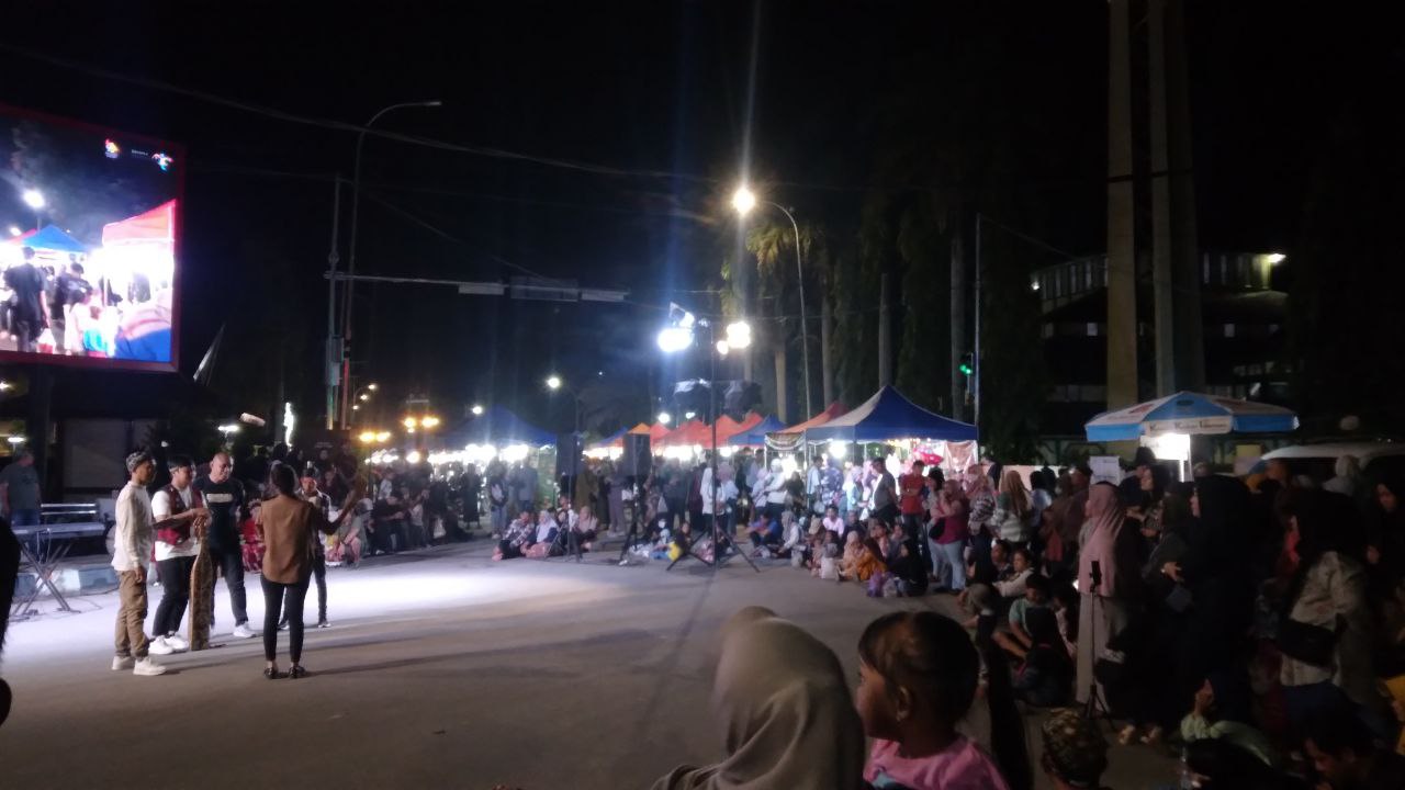 Meriahkan Simpang Odah Etam, Dispar Kukar Suguhkan Hiburan Musik dan ...