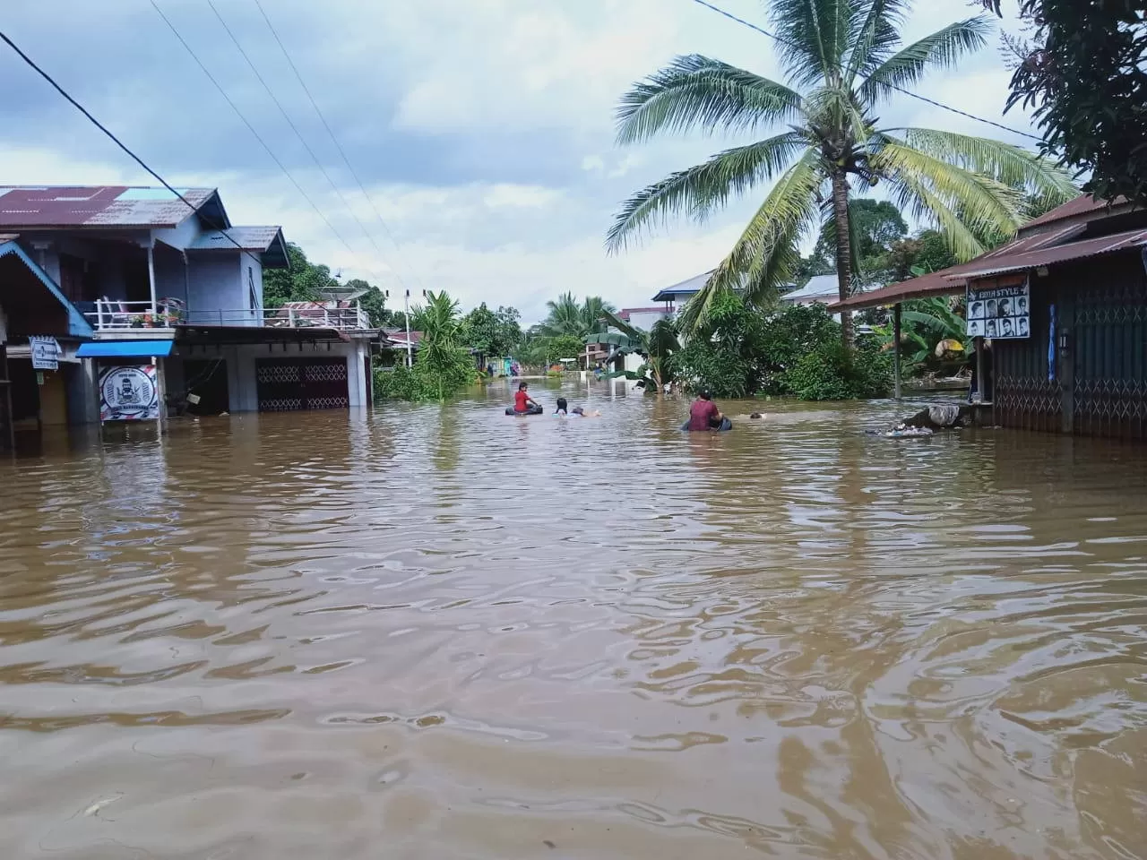 Empat Desa di Sanggau Terendam Banjir, Akses ke Kampuh Terputus – Desa Nusantara