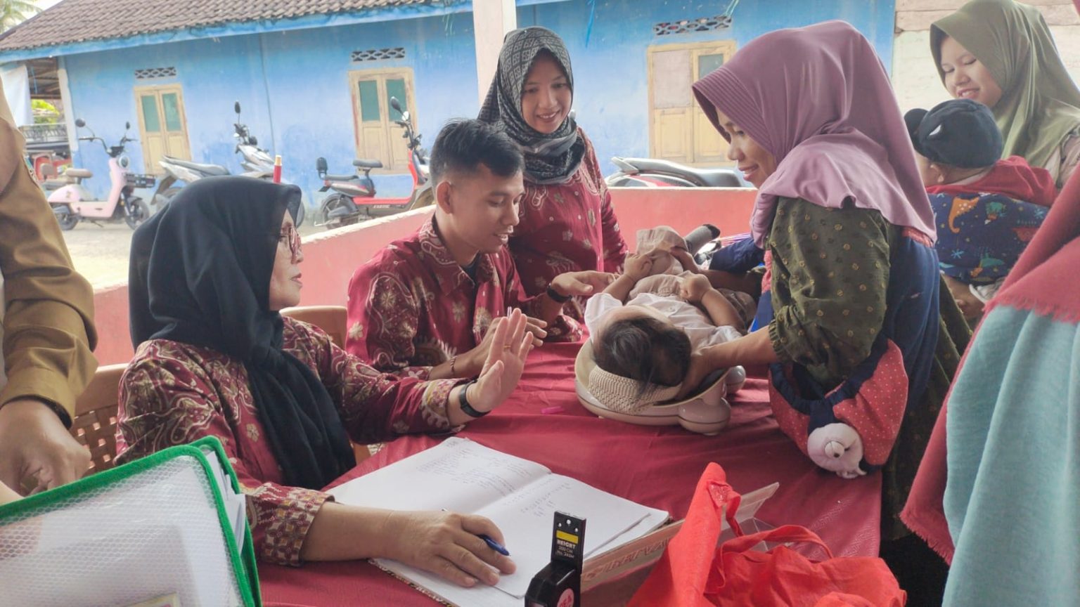 Posyandu Jadi Wadah Ibu-Ibu Desa Sungai Baung Jaga Kesehatan Anak ...