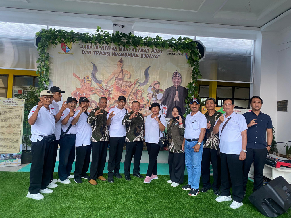 Perkuat Tata Kelola, Perangkat Desa Dalung Studi Banding ke Desa ...