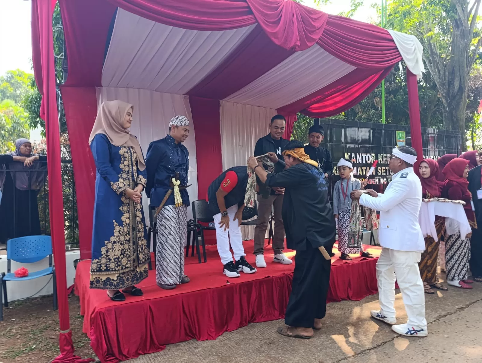 Desa Cibening Semarakkan HUT RI dengan Karnaval Budaya – Desa Nusantara