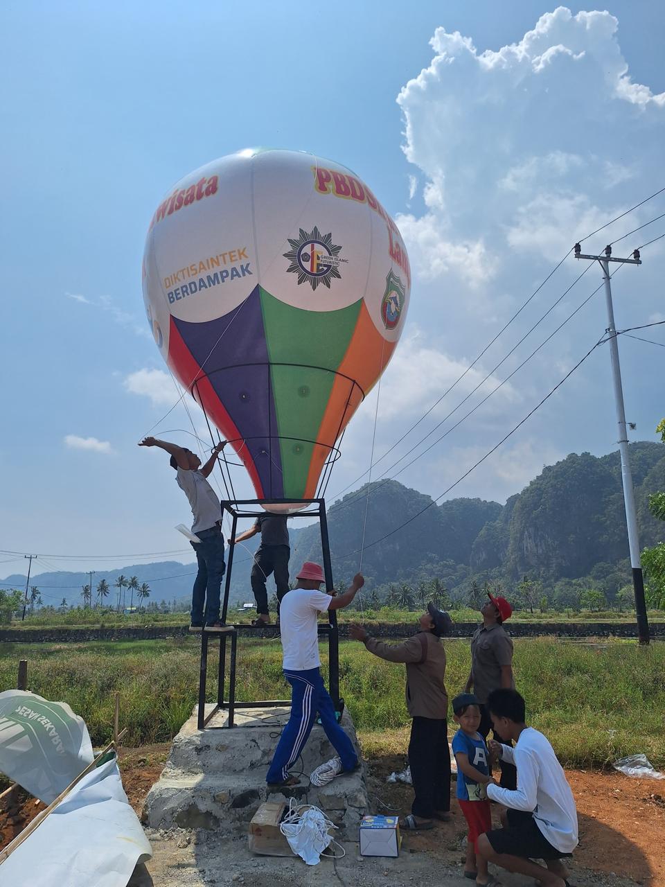 Unismuh dan UMPAR Perkuat Desa Kabba Jadi Desa Wisata Karst – Desa ...
