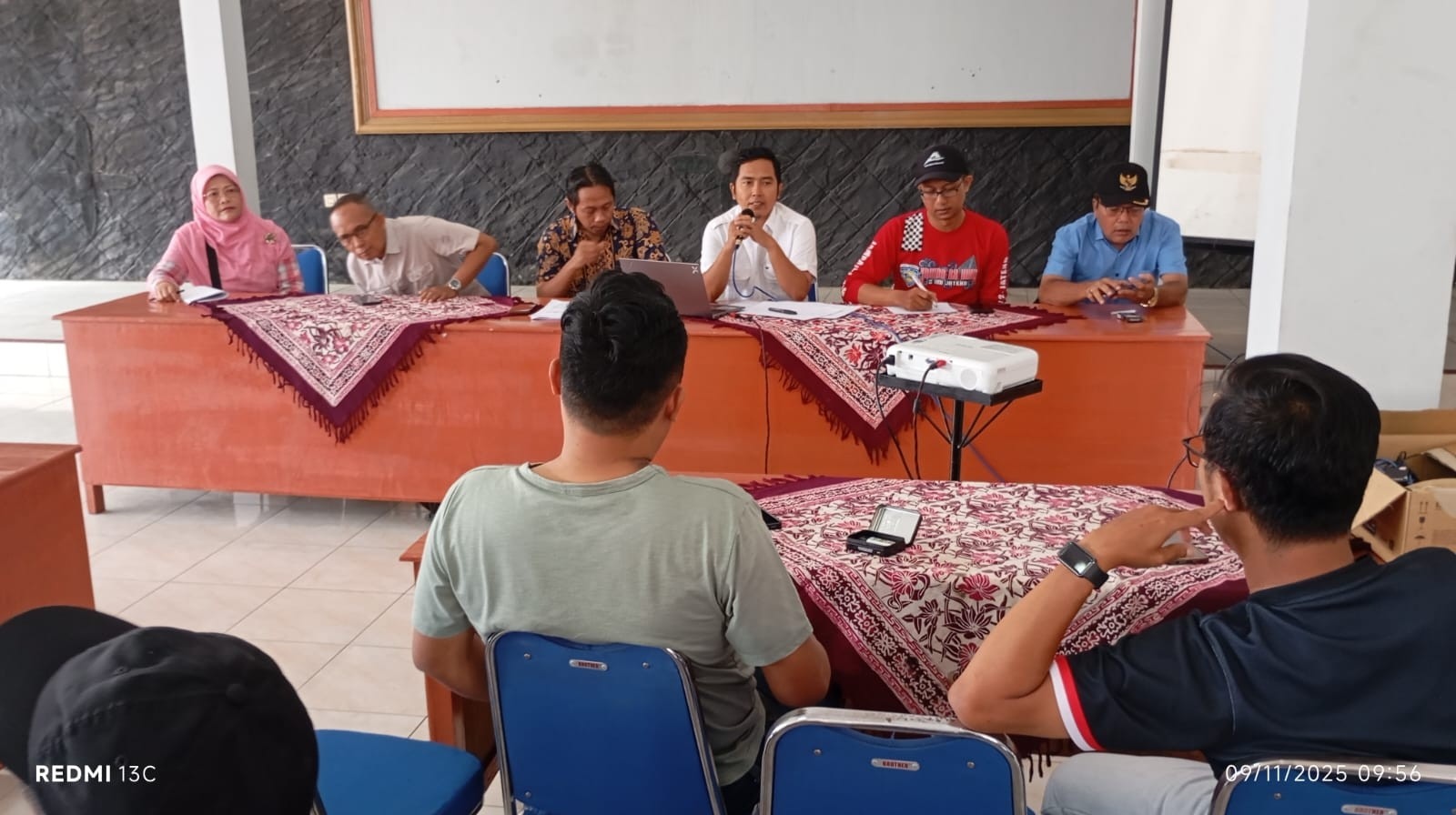 Audiensi di Desa Ledug Bahas Hasil Seleksi Perangkat Desa – Desa Nusantara