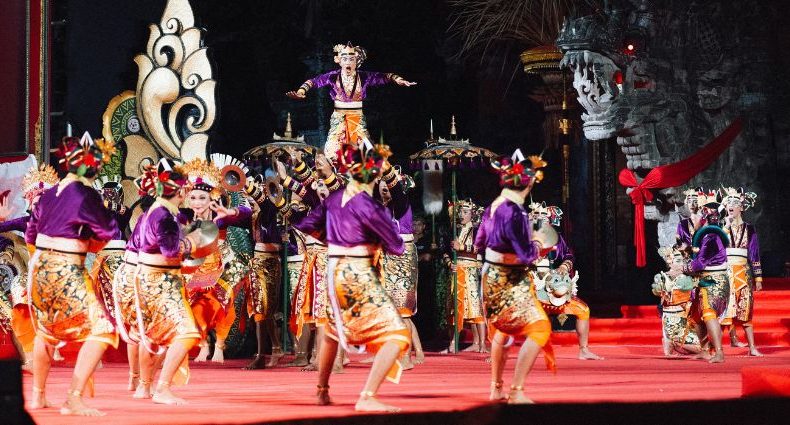 Sekaa Gong Batur Mahaswara Angkat Spirit Panji dalam Pentas PKB – Desa ...